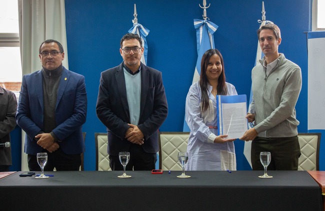 UNLaR y Parque Eólico Arauco establecen alianza estratégica para la ...